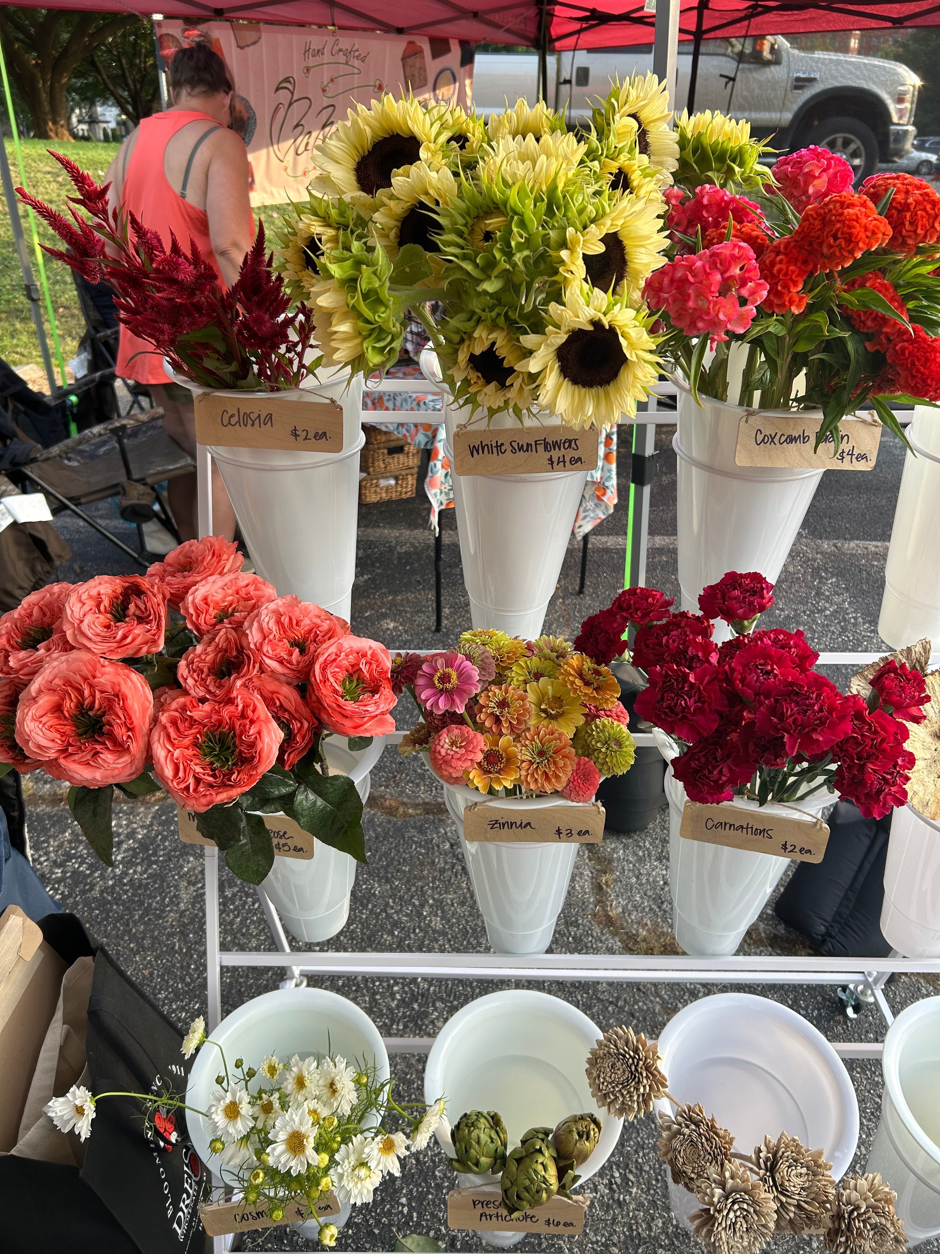 Build-Your-Own-Bouquet (BYOB) Bloom Bar – persephone floral designs